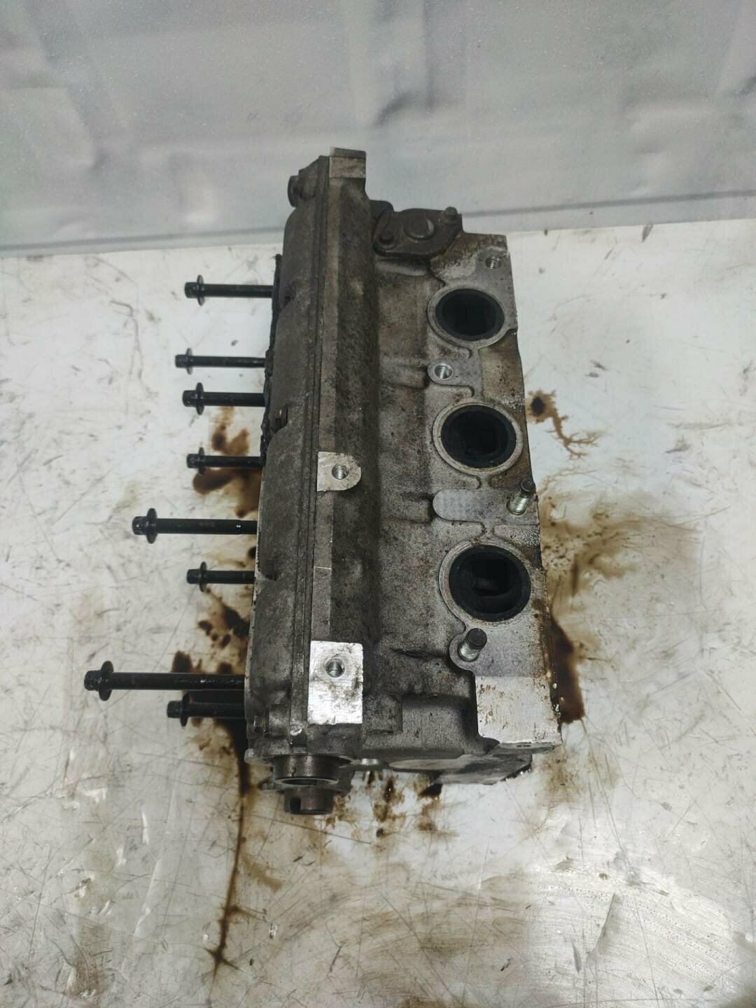 Головка блока цилиндров левая Land Rover Freelander 2000 LKB000290