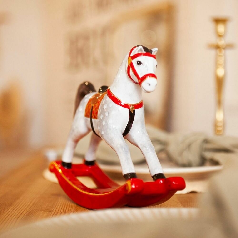 Статуэтка Лошадка качалка, красная