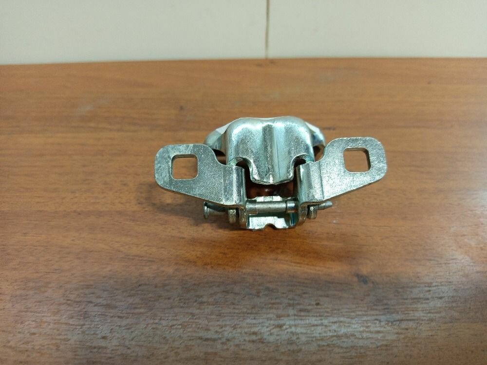 Петля двери Renault/Lada 804207876r