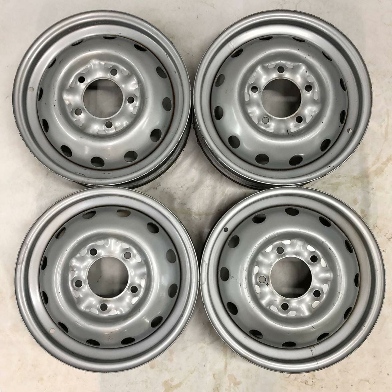 Колесные диски Штампованные 16x5 PCD 5x139.7 D98.5 ET58 (Реплика)