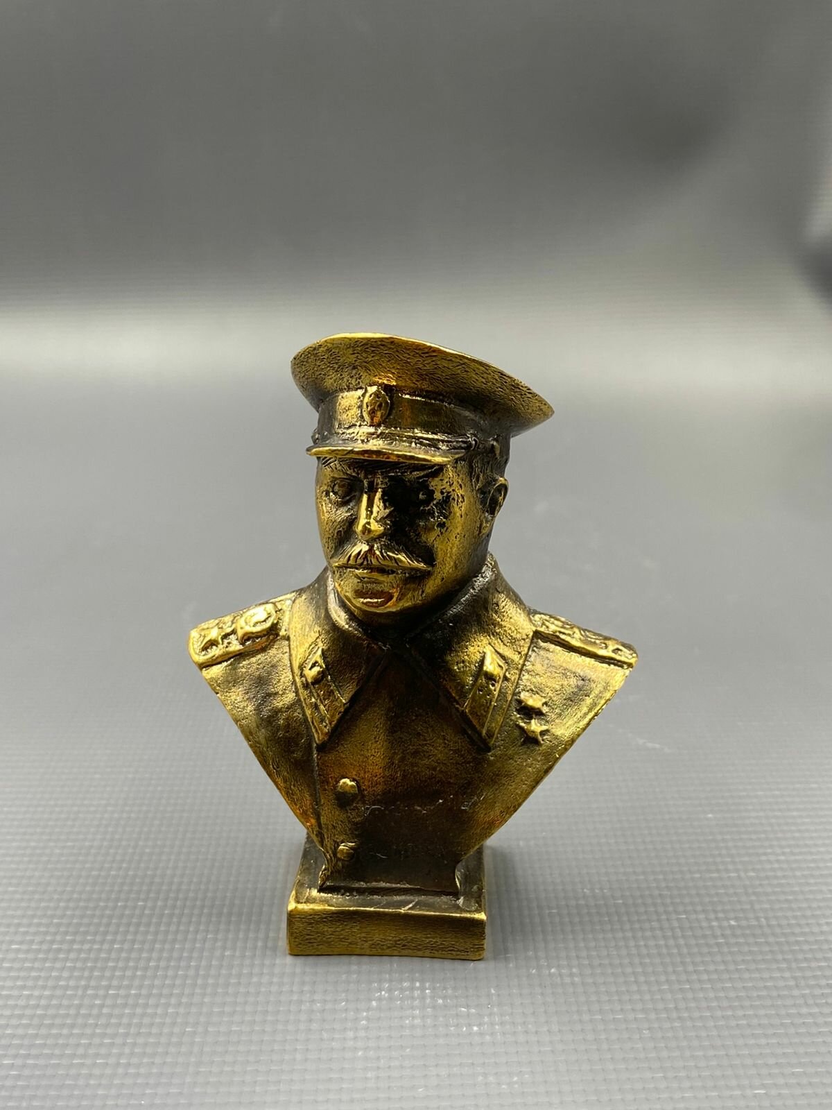 Бюст Сталин бронза высота 8,5 см вес 280 грамм Редкость!