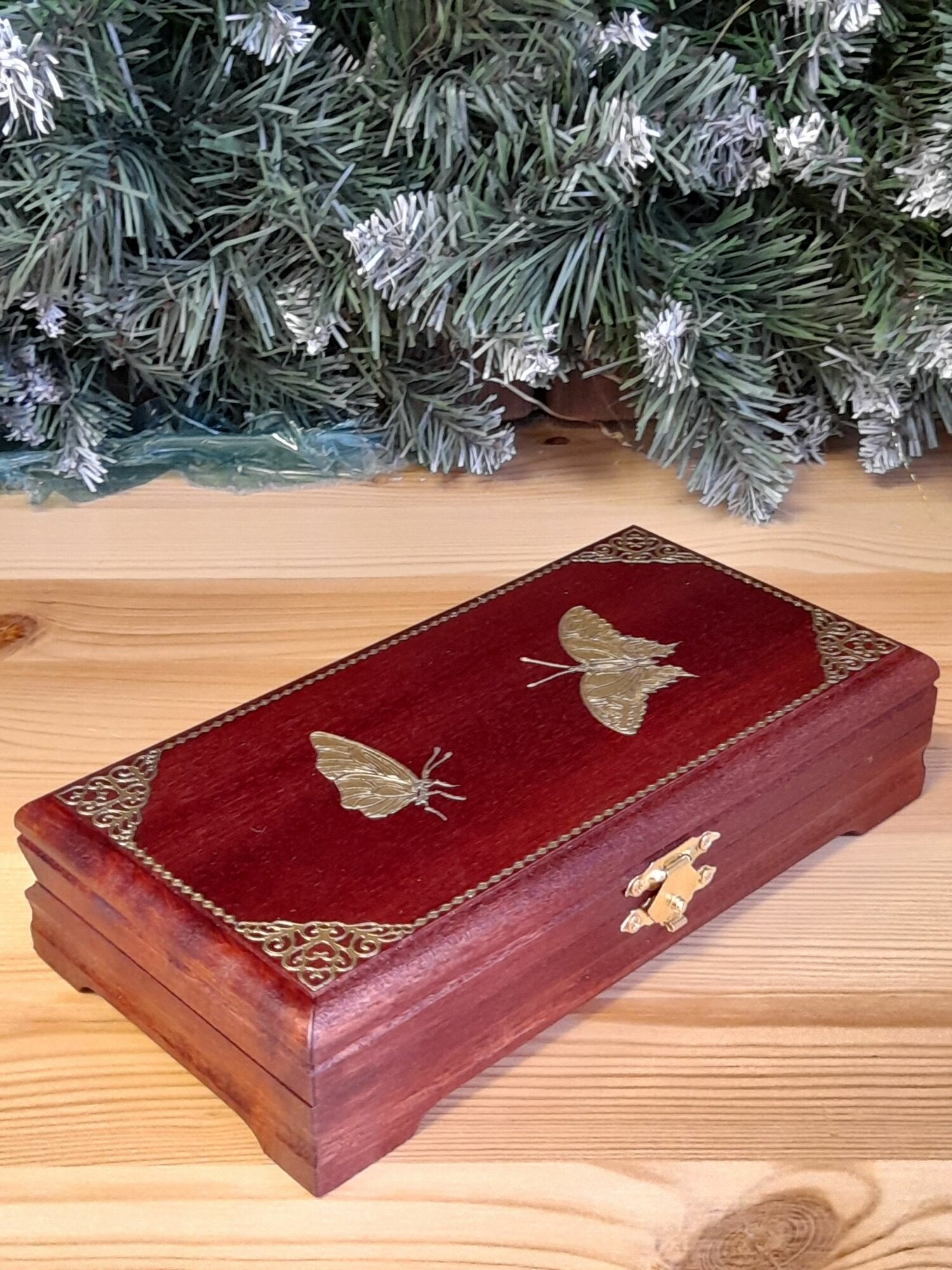 Шкатулка "НашМороз", ручная работа, для денег, красное дерево, береза, бархат