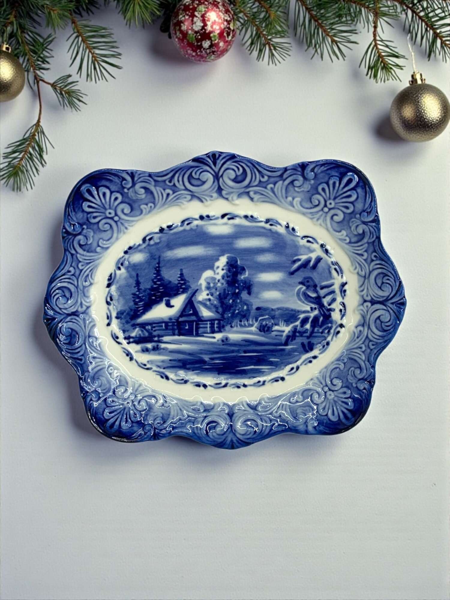 Тарелка настенная декоративная панно "Пейзаж" 18x15.5 см гжель фарфор ручная работа