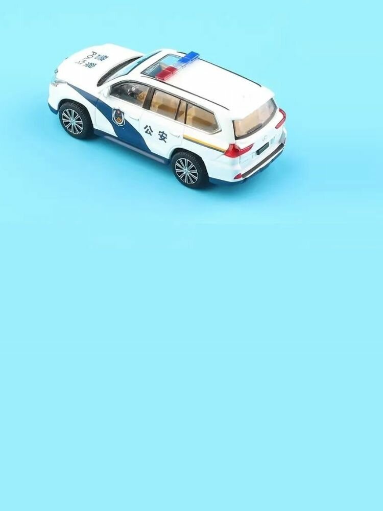 Машинка металлическая модель Masdi 1:64 Lexus LX570 Gold