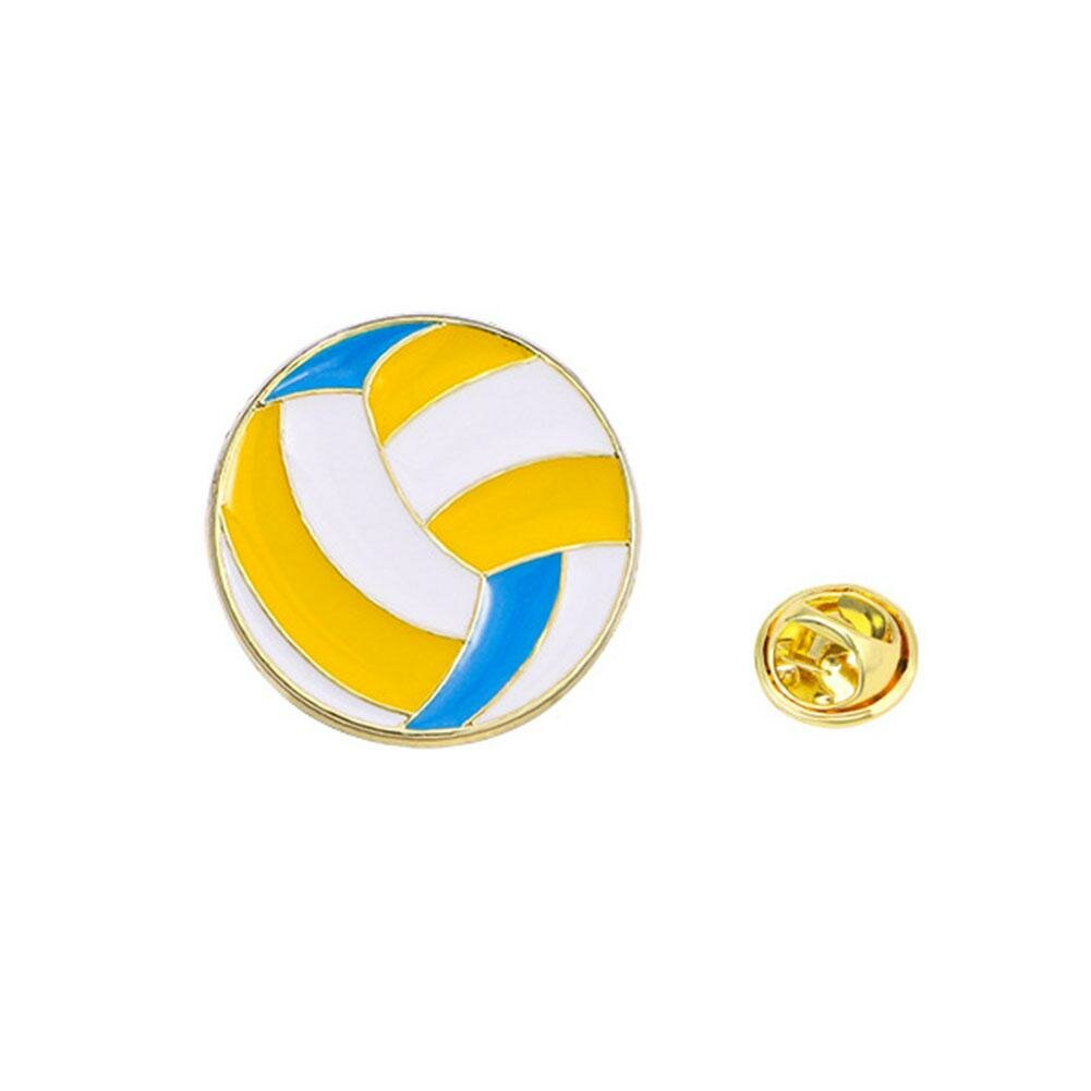 Броши, посвященные футболу, баскетболу, бадминтону и настольному теннису.