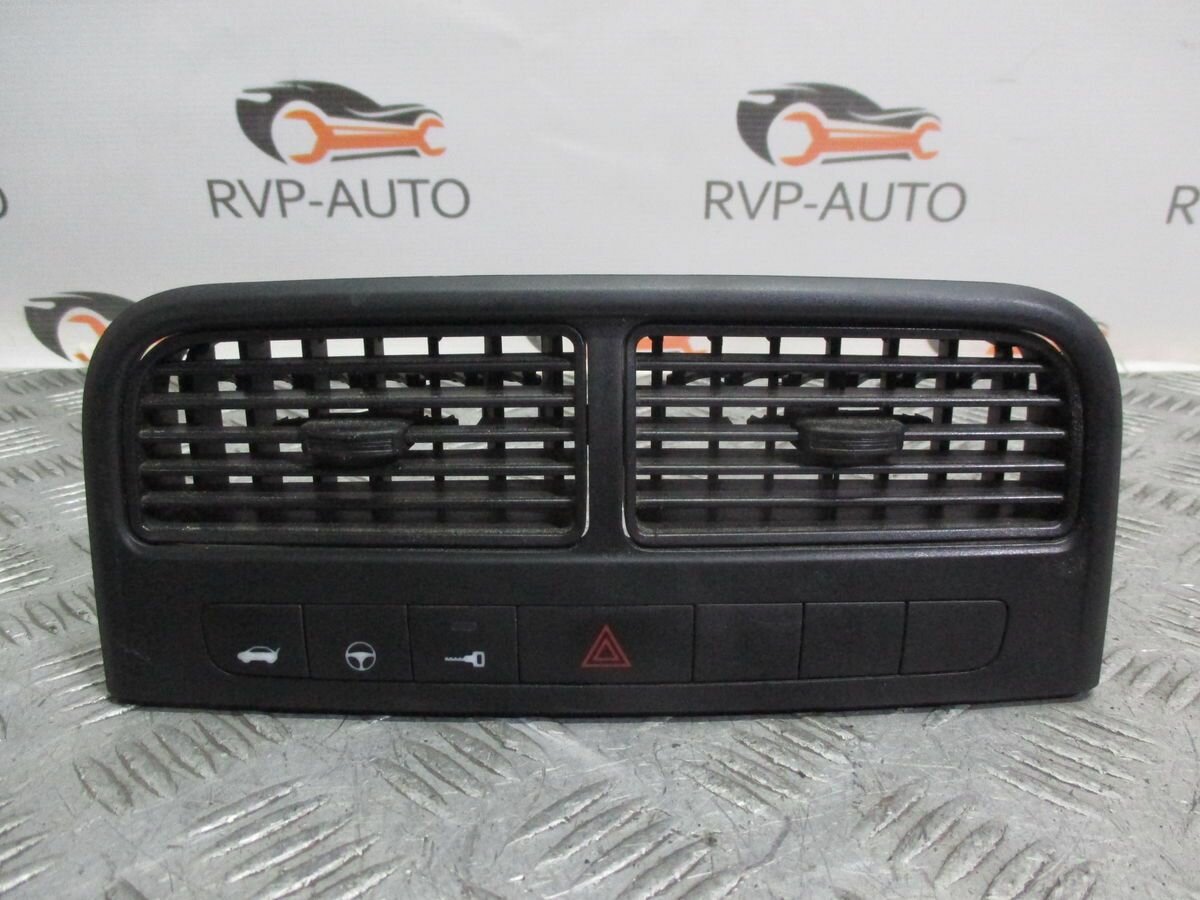 Дефлектор центральной консоли Fiat Punto 3 2005-12