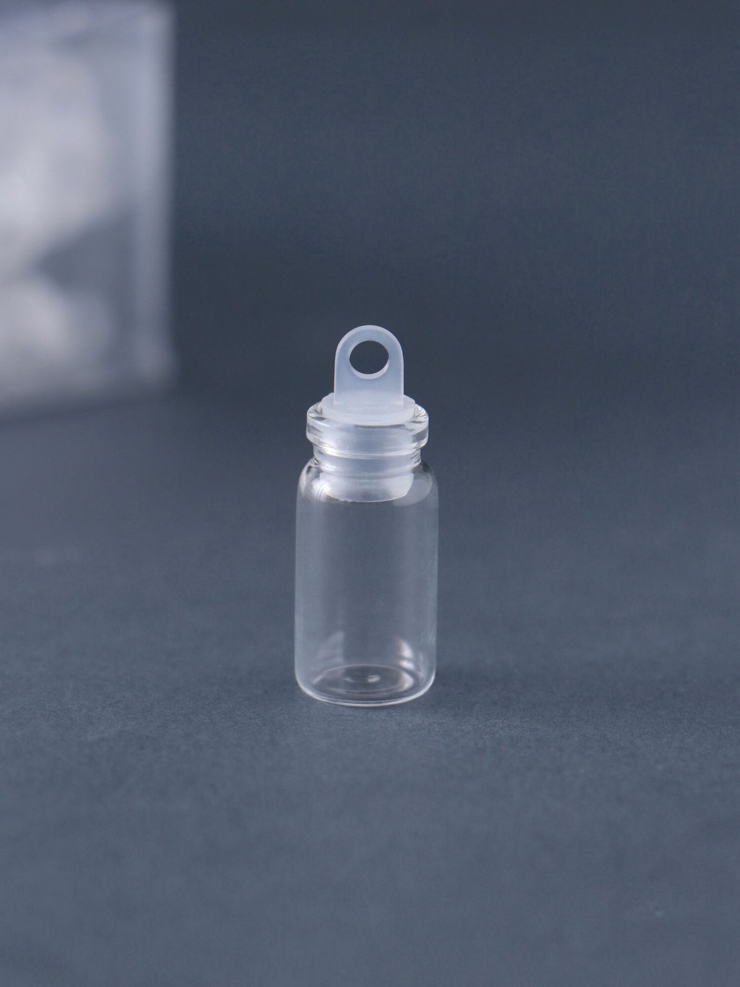 Баночка для хранения с пробкой и петелькой, стекло, для творчества и декора, 1.5 мл, набор 100 шт, 1.1x1.1x2.2 см