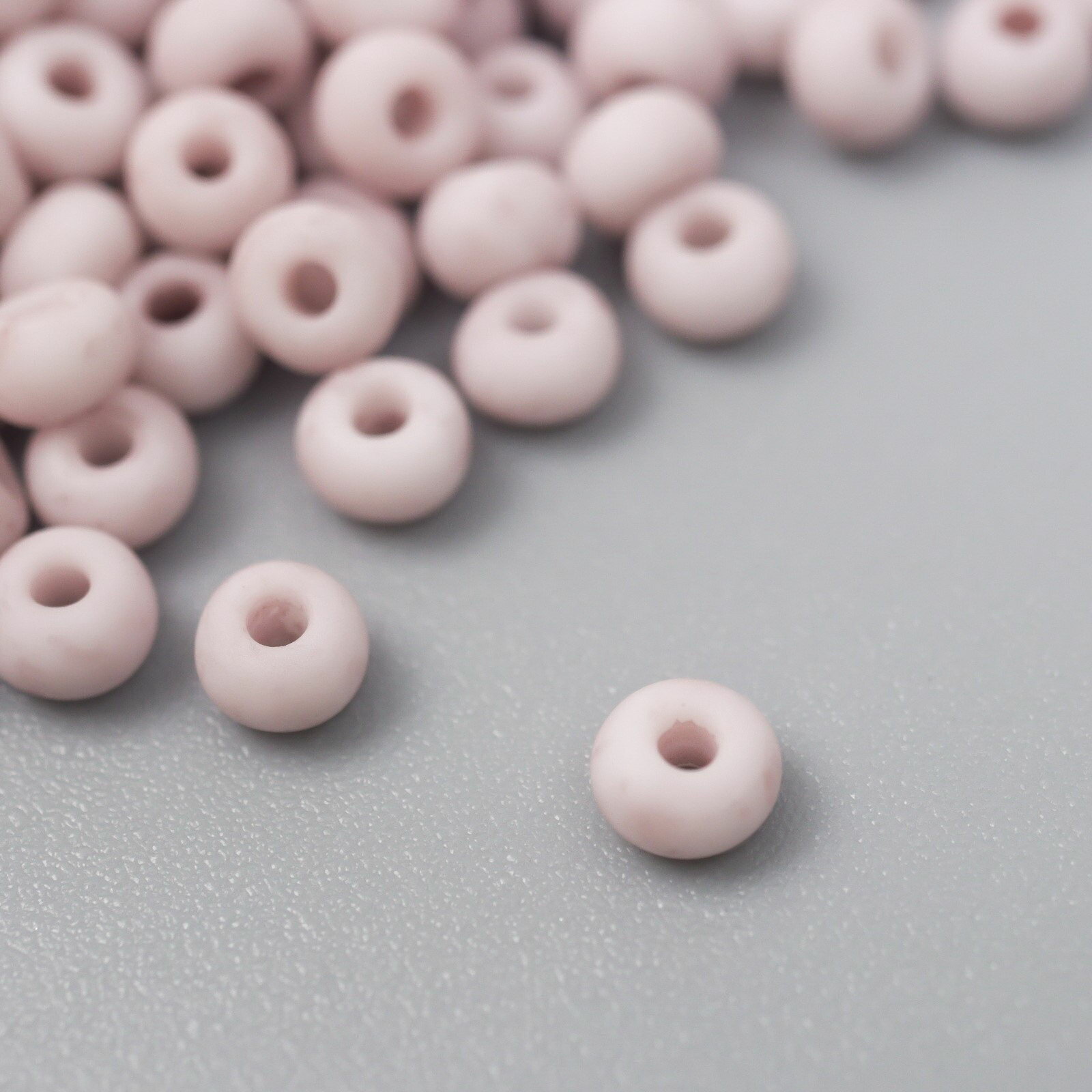 Бисер стекло 8/0 "Маршмеллоу. Матовый. Серо-фиолетовый", 10 г