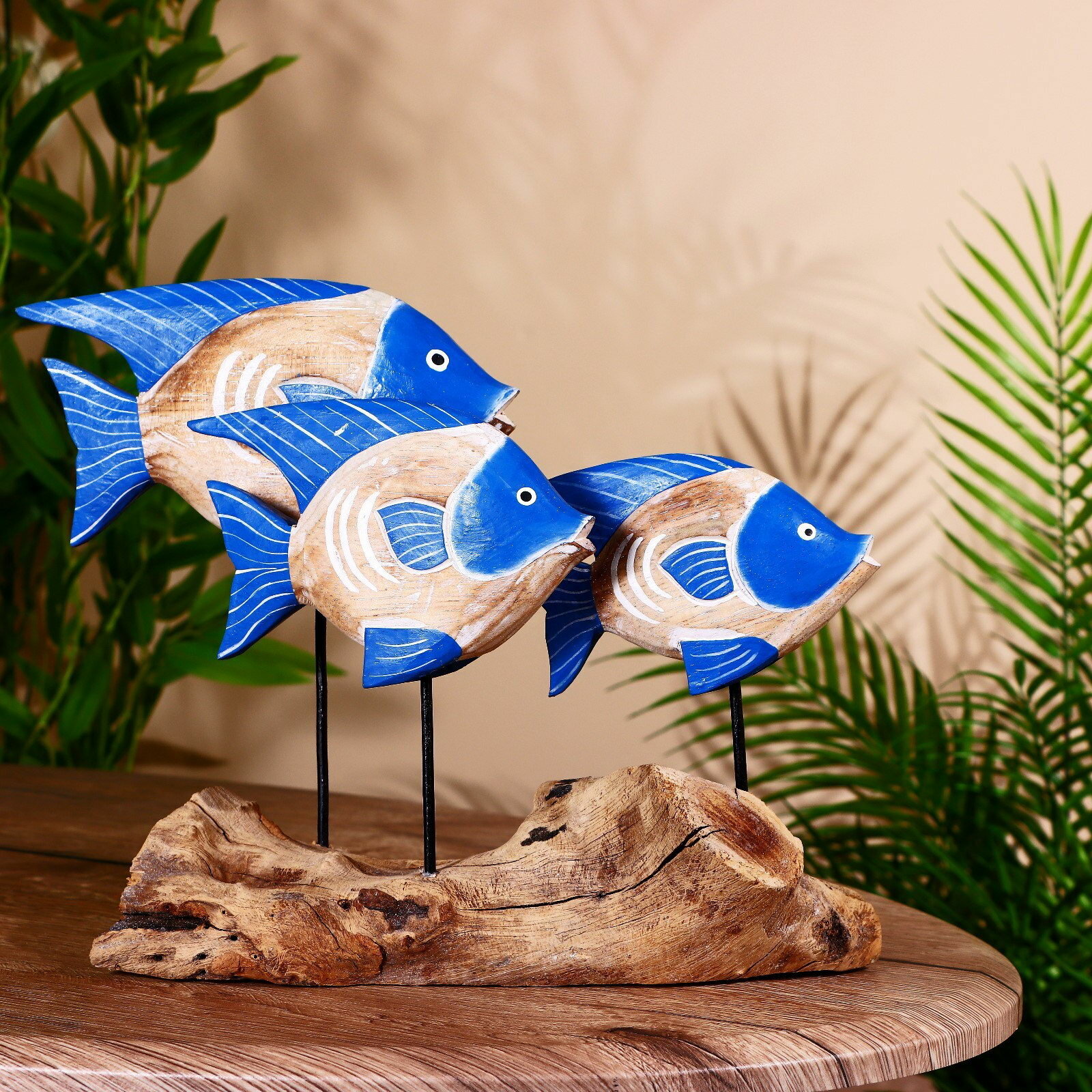 Сувенир "Рыбки", 30 см, дерево, цвет: коричневый, тематика праздника: универсальная тематика