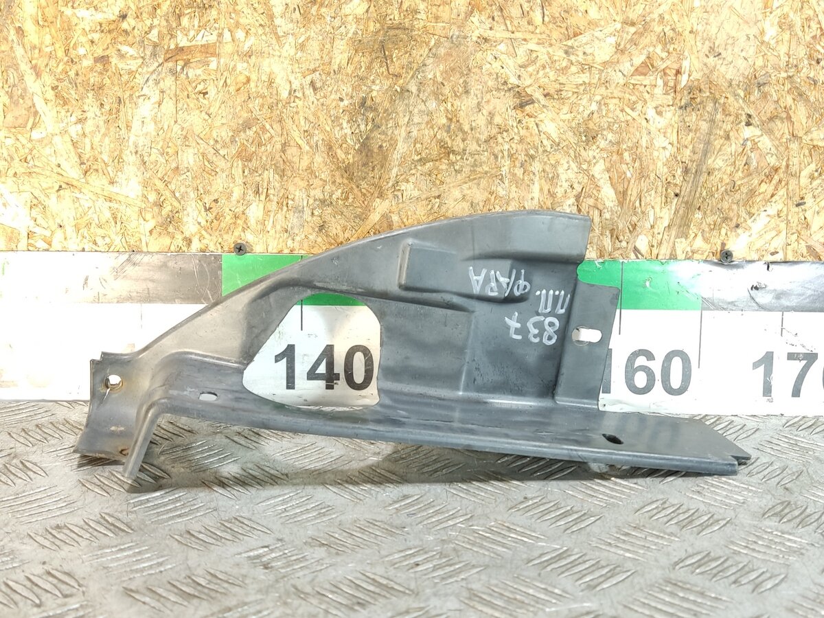 Дефлектор радиатора UAZ Patriot 316318401515