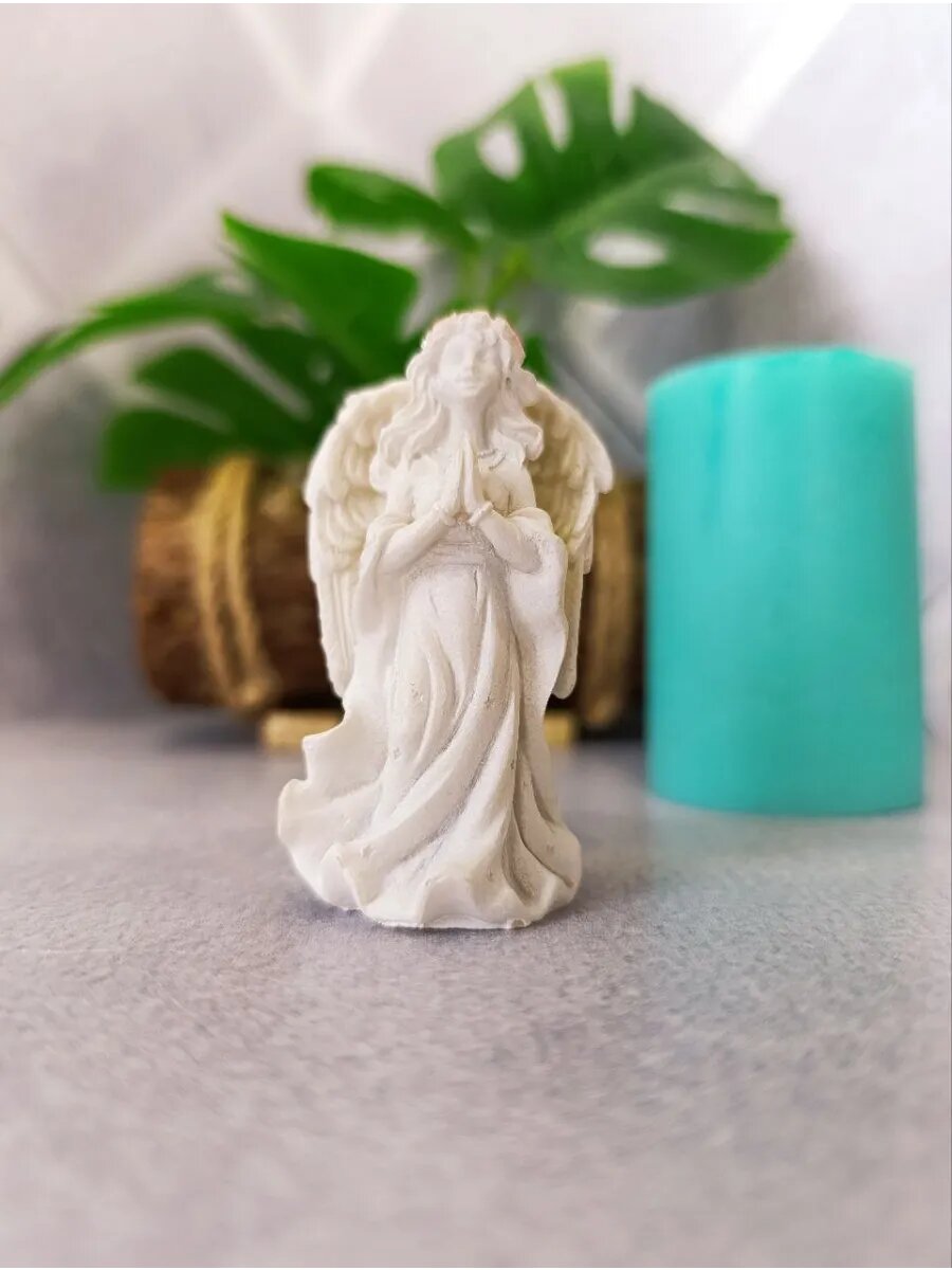 Молд силиконовый "Ангел с ожерельем". ВЫсота готового изделия 6,5 см.