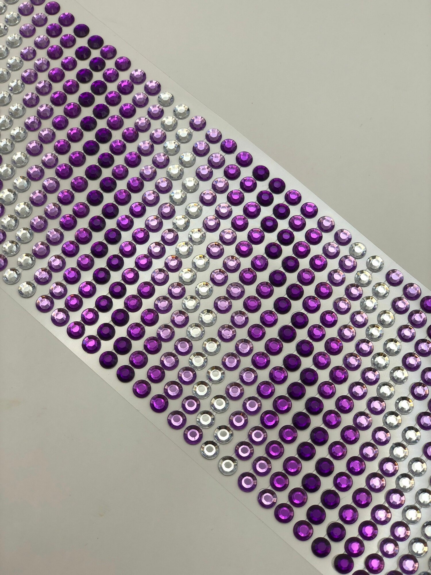 Стразы для рукоделия / декора, самоклеящиеся (диаметр 6 мм, 504 шт) стразы клеевые для лица / для вытупления