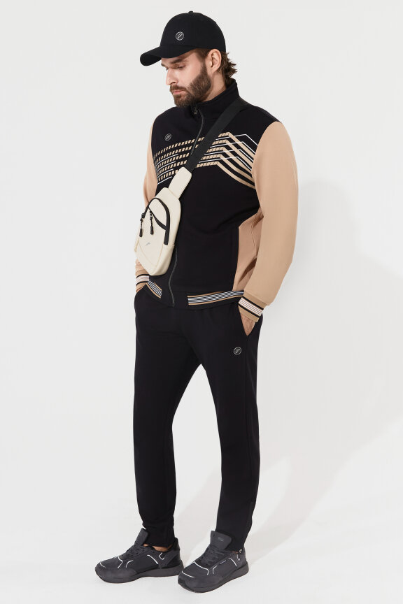 Костюм спортивный