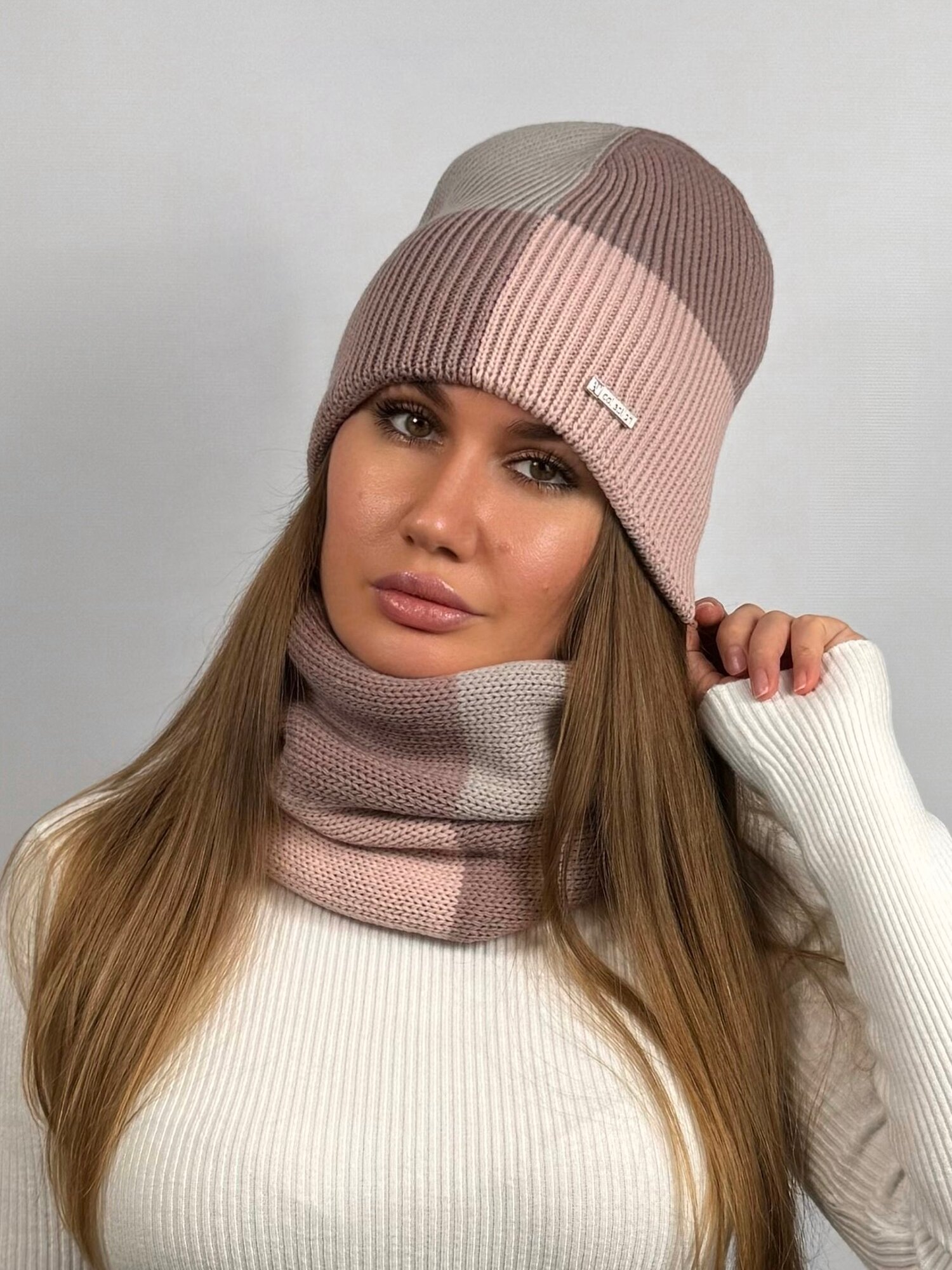 Комплект с головным убором для женщин