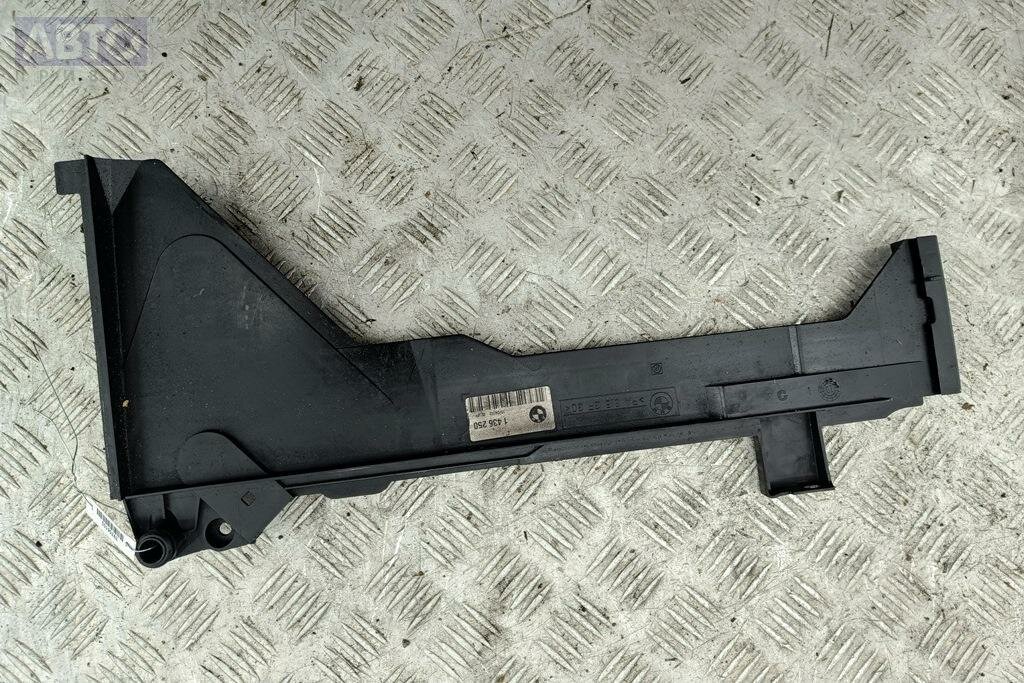 Кронштейн радиатора BMW 3 E46 (1998-2006)