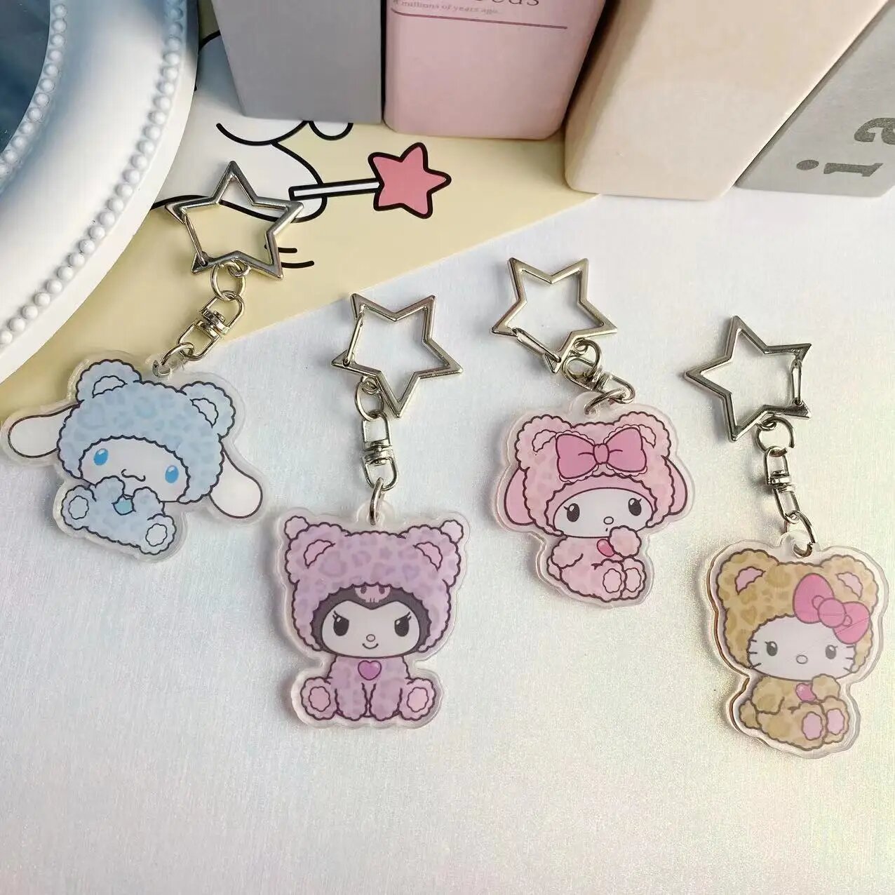 MINISO Аниме брелок Cinnamoroll Hellokitty