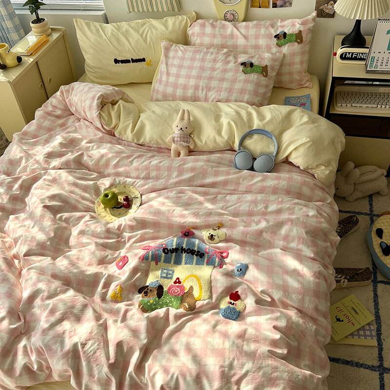 Комплект постельного белья из четырех предметов, вышитый на полотенце из хлопка класса А, новый стиль 2025 года, в горошек с рисунком из мультфильмов, простыня для учениц, пододеяльник, постельное белье,180*220cm