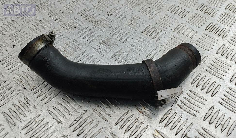 Патрубок Subaru Legacy