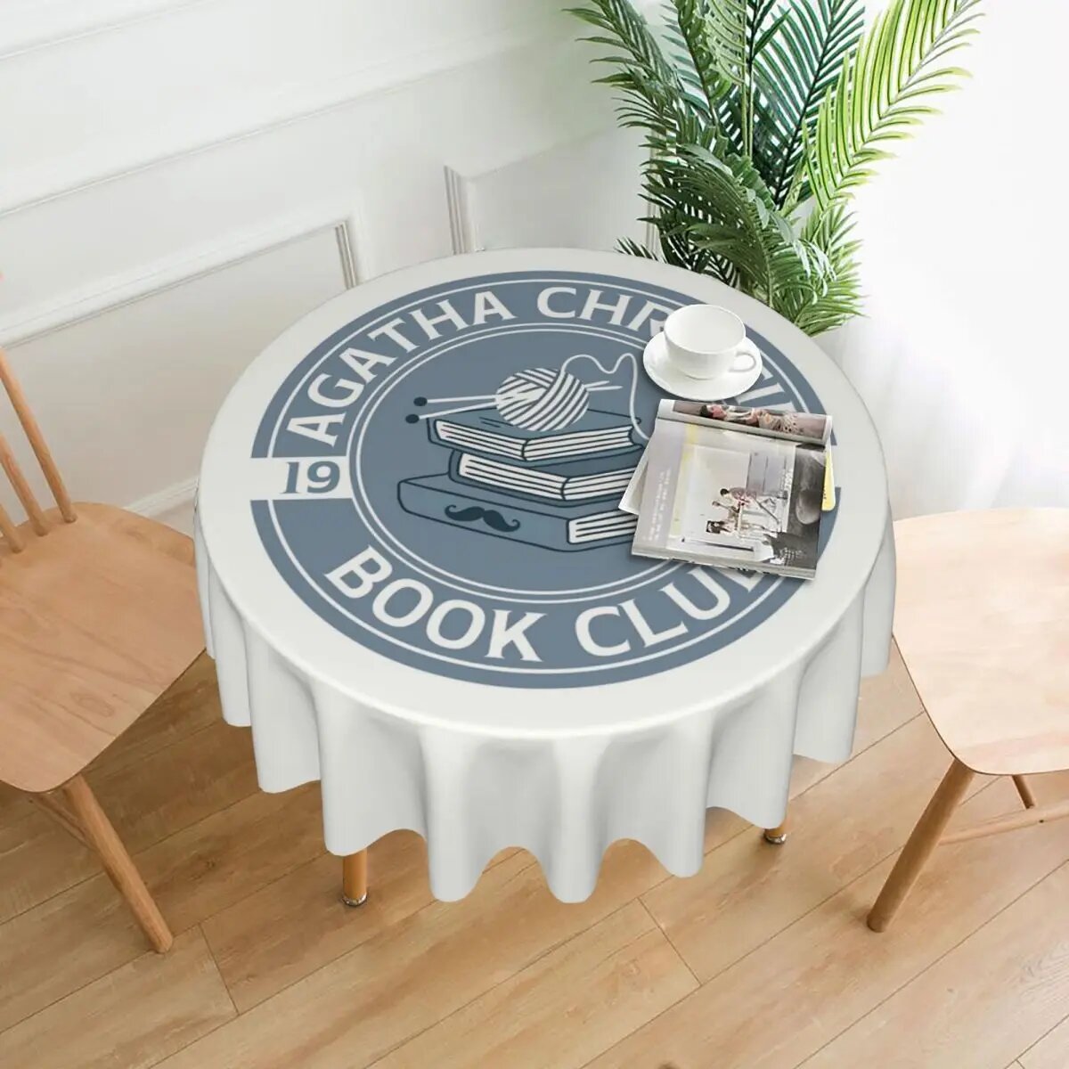 Водонепроницаемая жаккардовая скатерть Agatha Christie Book Club 60 дюймов