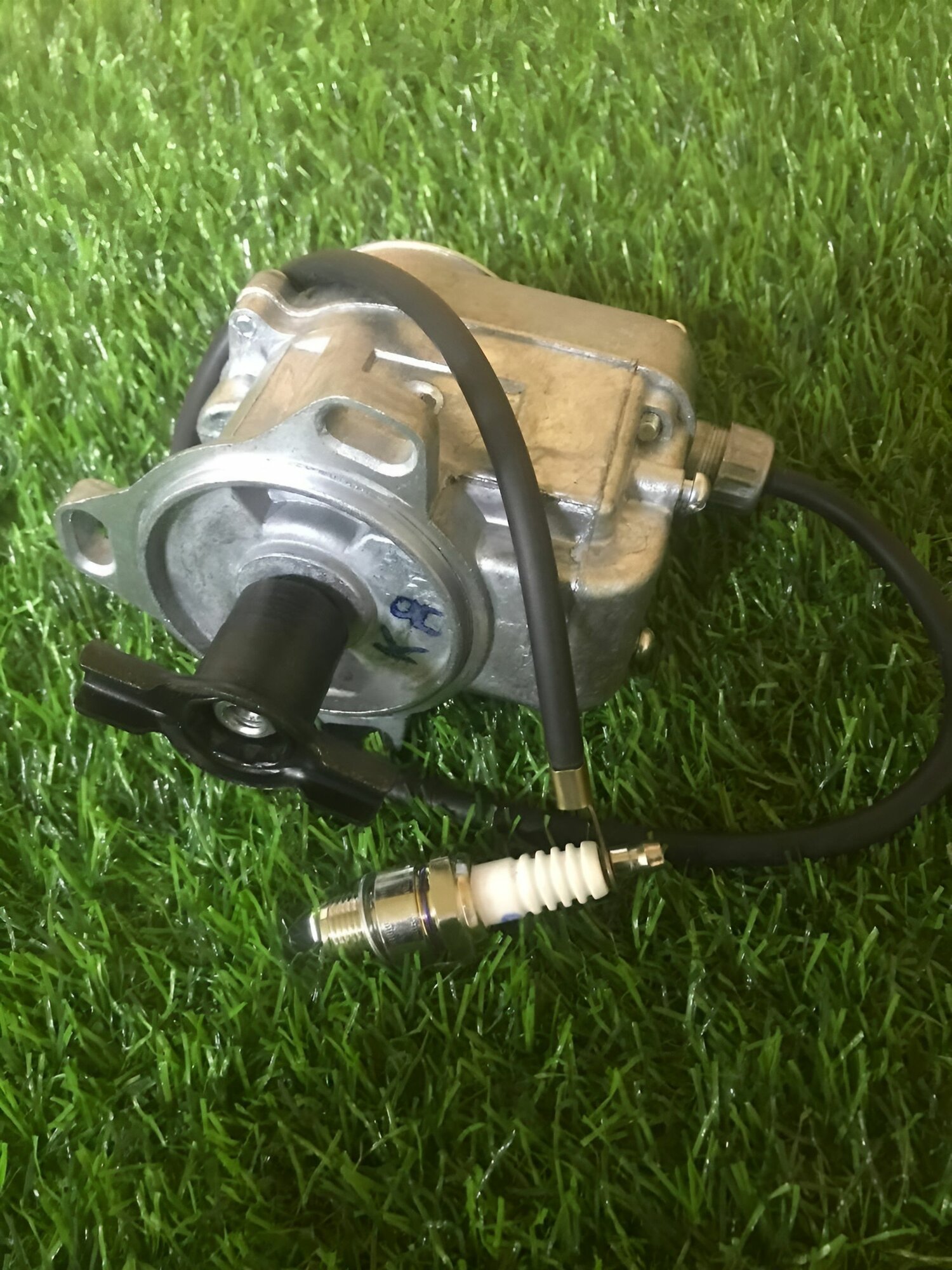 Магнето М-124Б (Самара) Завод магнето с проводом и свеча зажигания