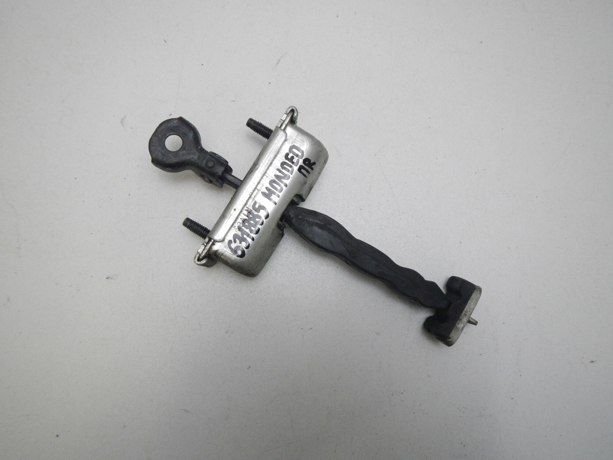 Б/У Ограничитель двери, Ford (Форд)-MONDEO (15-) FORD MONDEO (15-) передний правый Без видимых повреждений. 631885 FORD а...