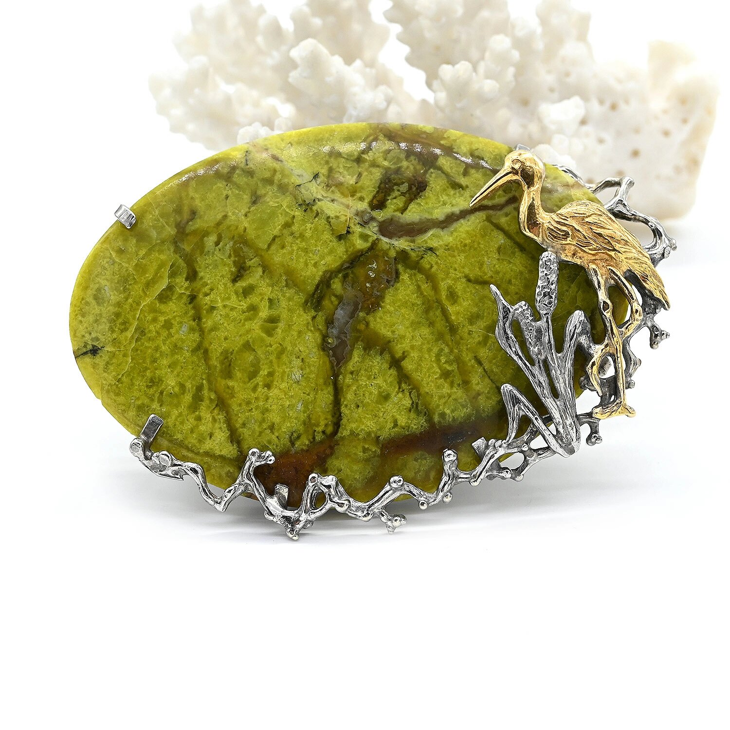 Брошь, опал