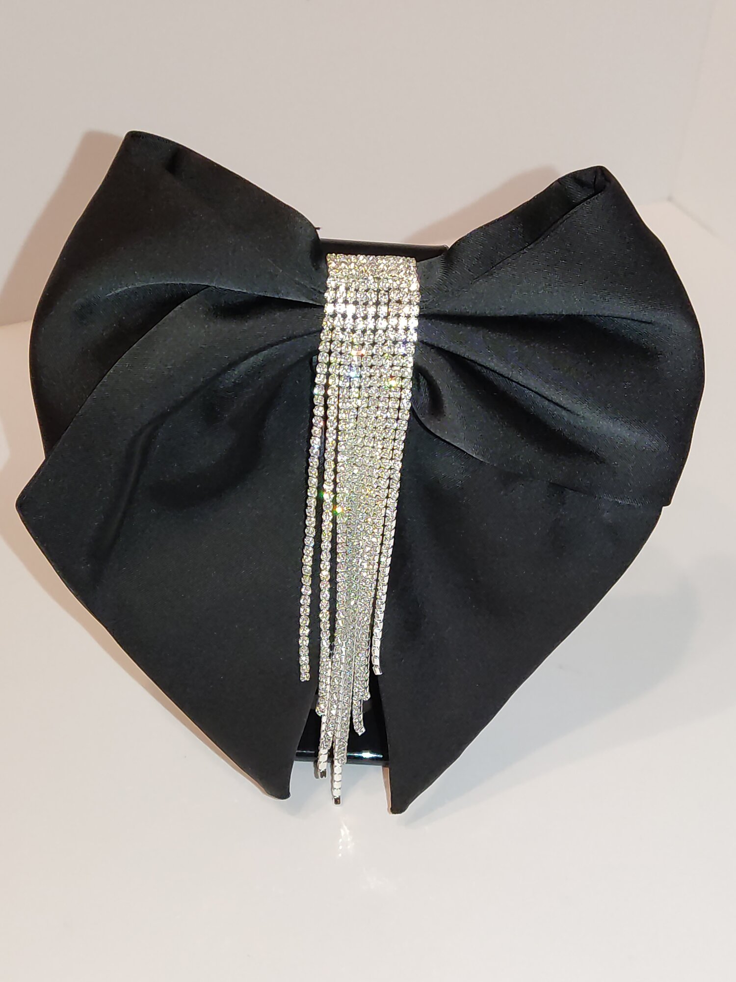Заколка автомат для волос "Бант со стразами" черный