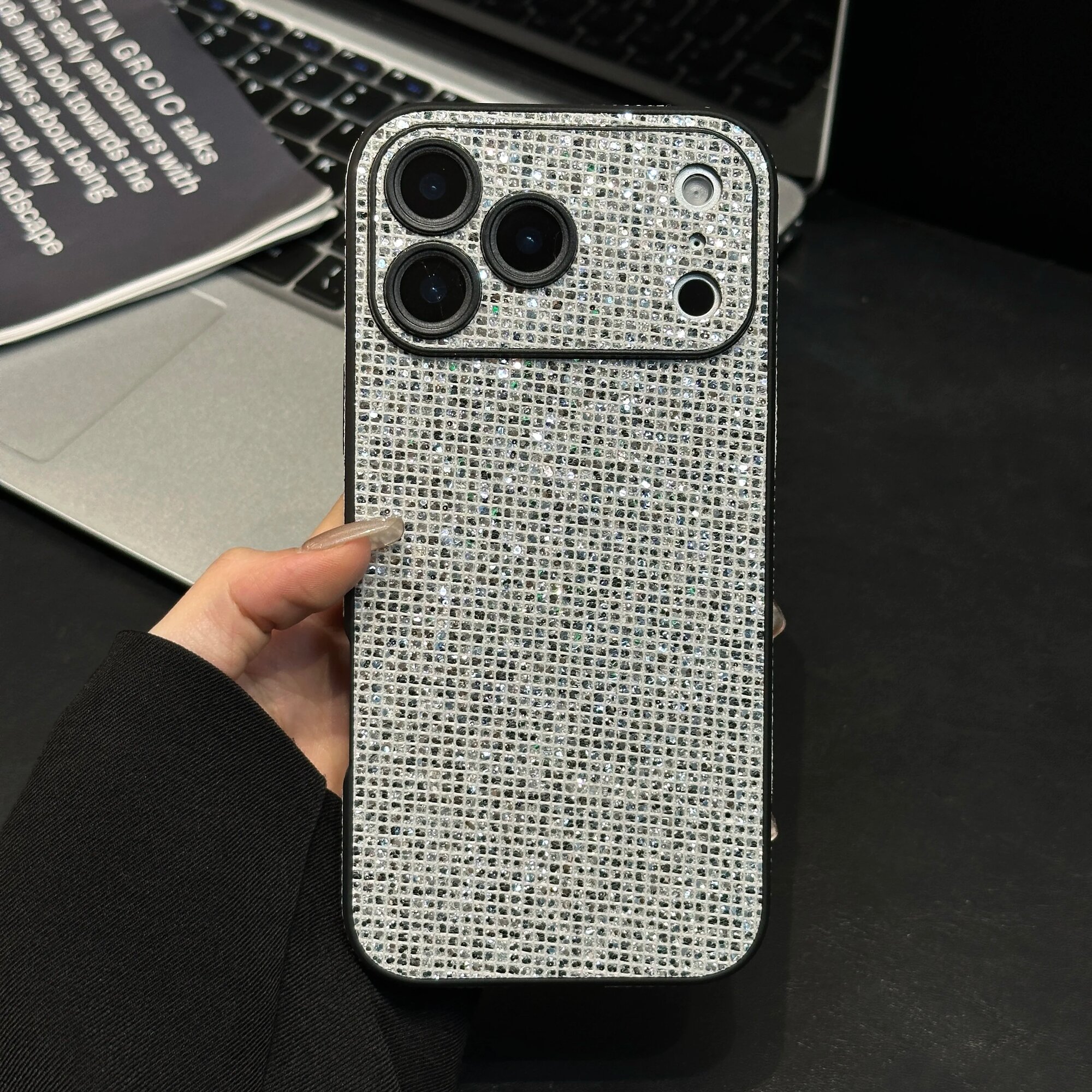 Чехол для iPhone 17 Pro Max, серебряный, с блестками