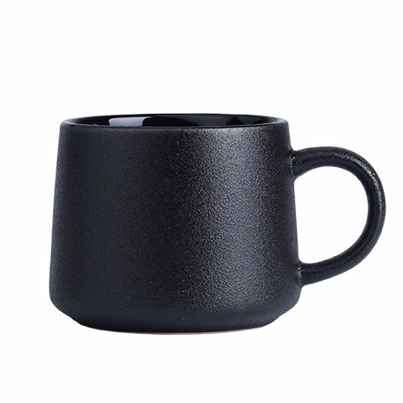Европейский стиль, простая керамическая кружка с крышкой и ложкой, черная матовая кофейная кружка с основанием, креативная кружка для кофейни, водяная кружка