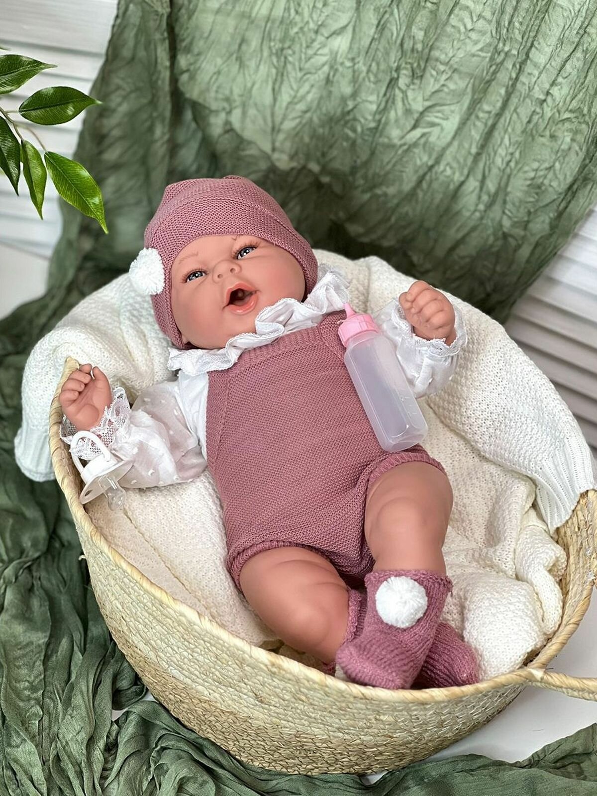 Кукла Manolo Dolls мягконабивная THAIS 47 см