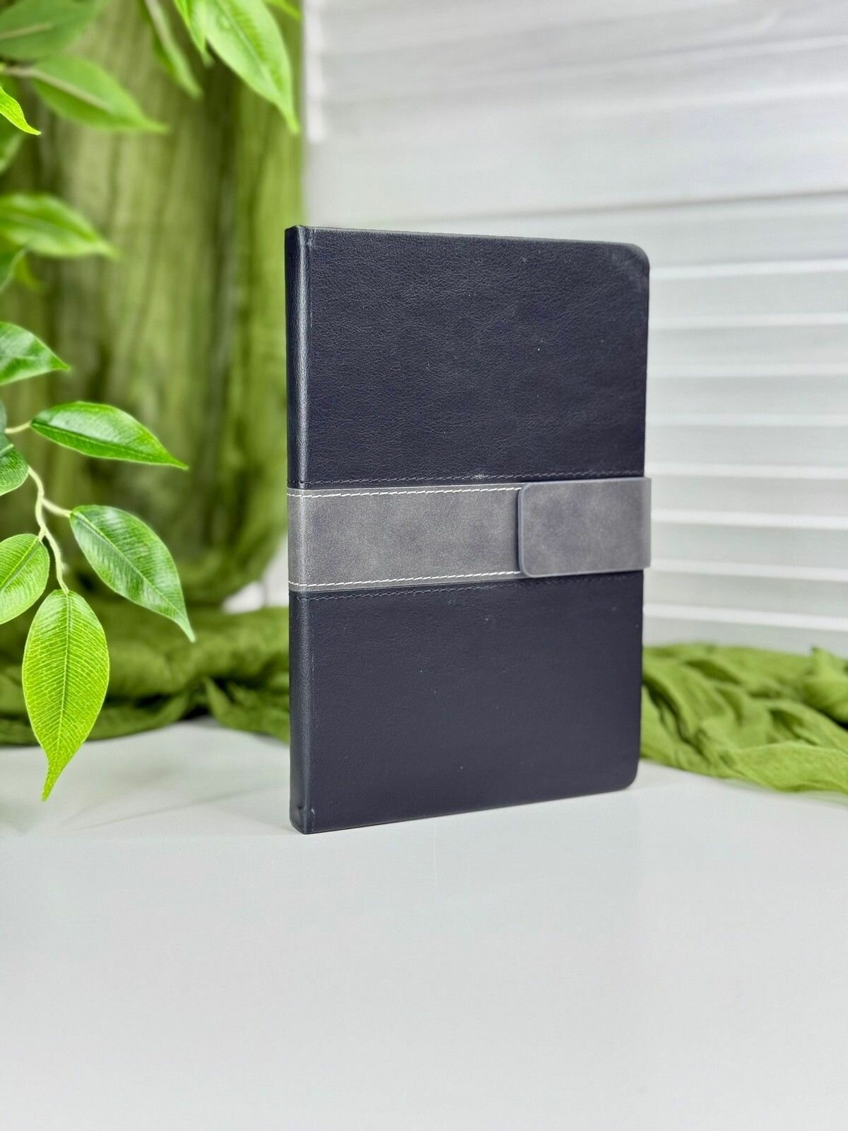 Блокнот А5 линейка 120л на магните чёрный