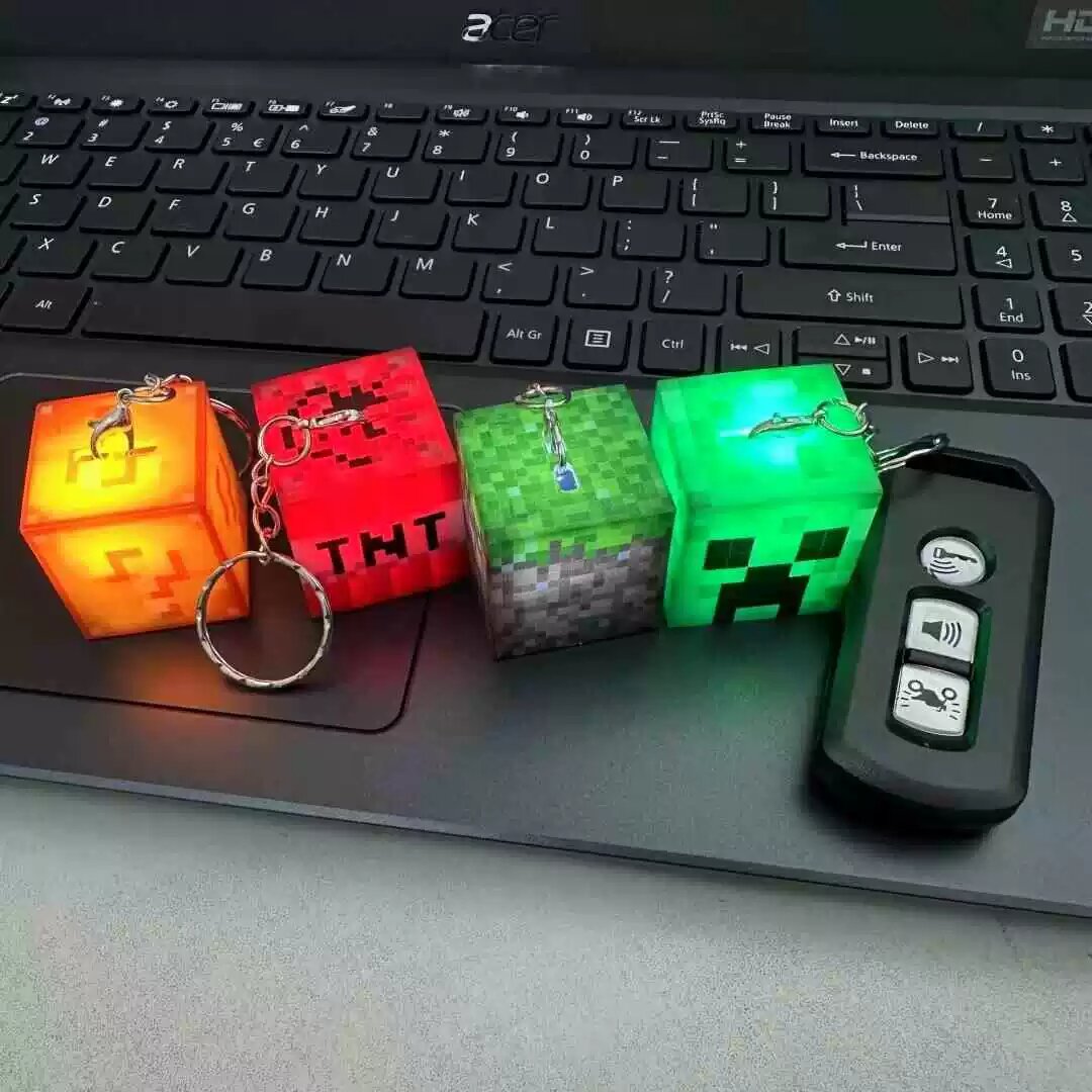 Светящийся брелок MC Minecraft: миниатюрная модель TNT из травяного леса, креативный кулон для рюкзака сияние[Знак