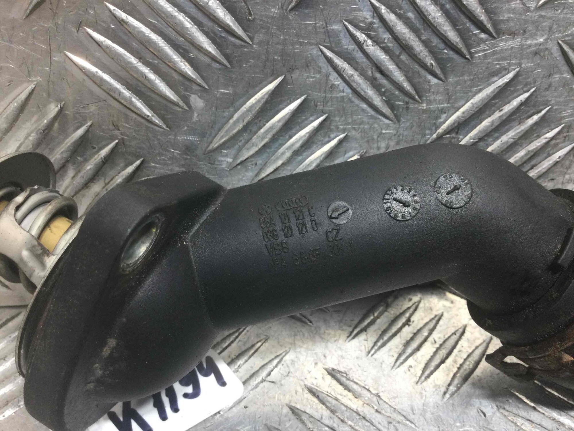 Б/У Корпус термостата Volkswagen Golf Plus 1 поколение (2005-2009) 2007 г.