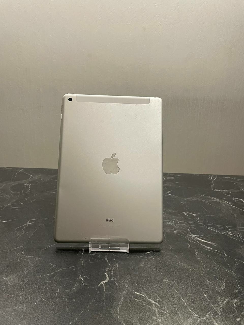 9.7" Планшет Apple iPad 6 2018, Wi-Fi + Cellular, 128 гб, Серебристый