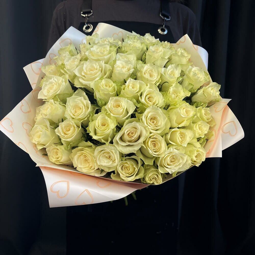 Букет живых цветов Роза Кения 40 см в букете «Лунное сафари», 51 штучка