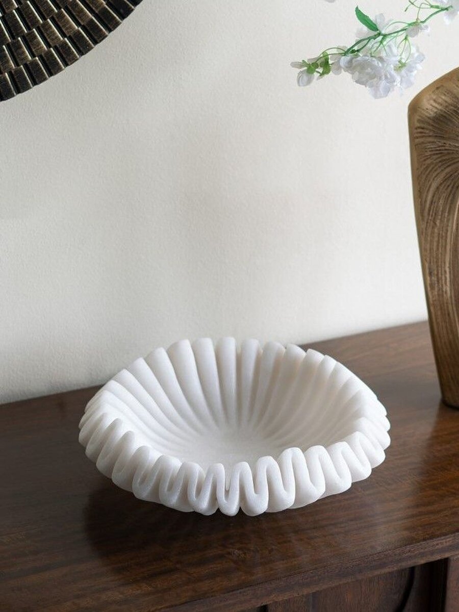 Блюдо Glasar B8579, декоративное, полисмолы, белое, 24x24x7 см