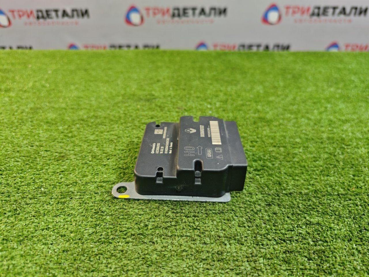 Блок управления airbag Renault Duster 1.5 K9KR858 2018 (б/у)