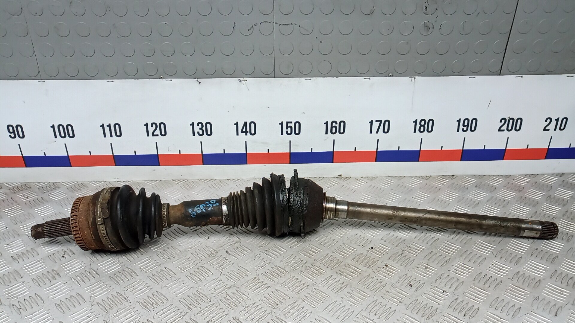 Привод передний правый LAND ROVER RANGE ROVER 3