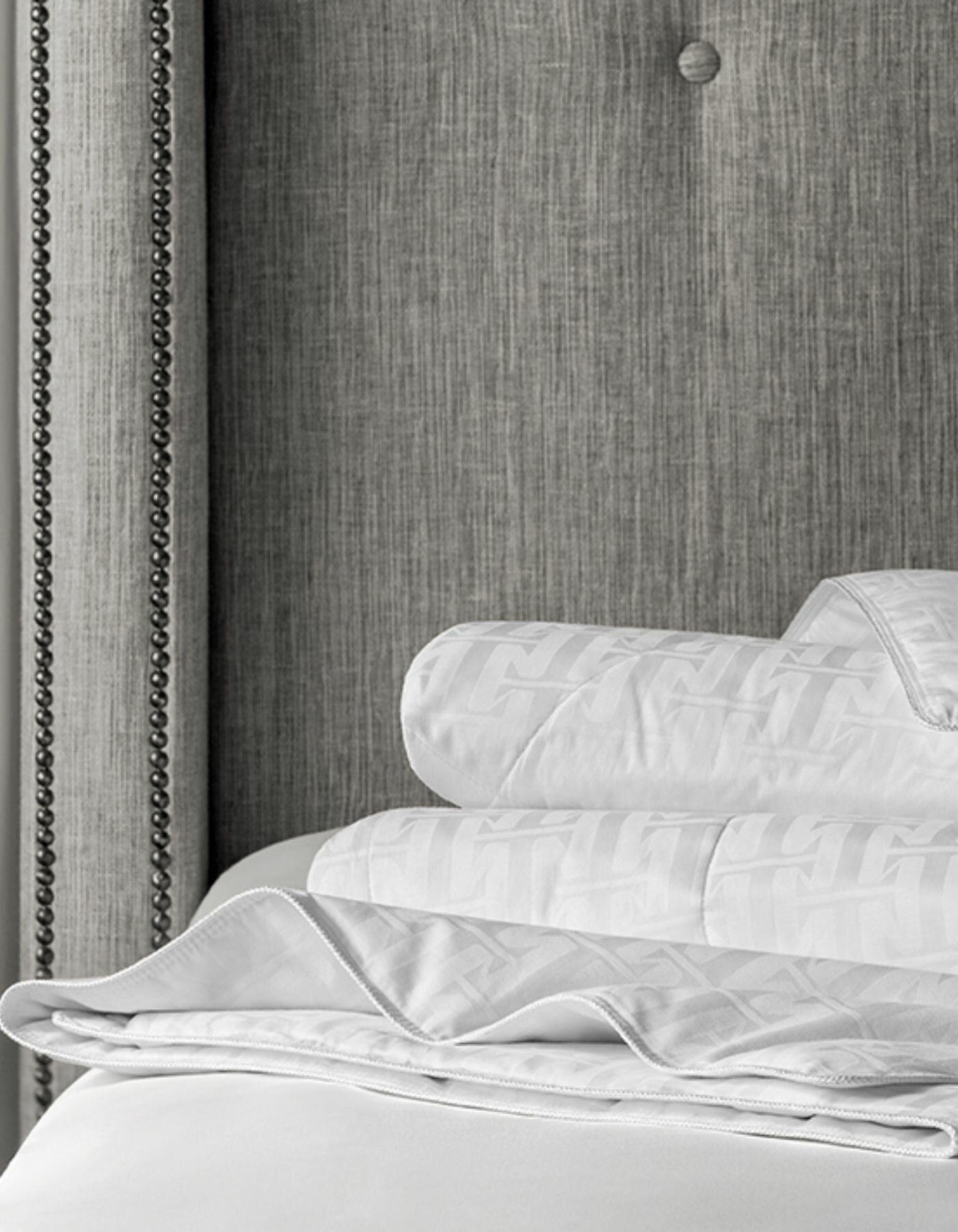 Togas Одеяло 140х200 полуторное "Селена Лайт" летнее 200 г/м2, шелк тусса