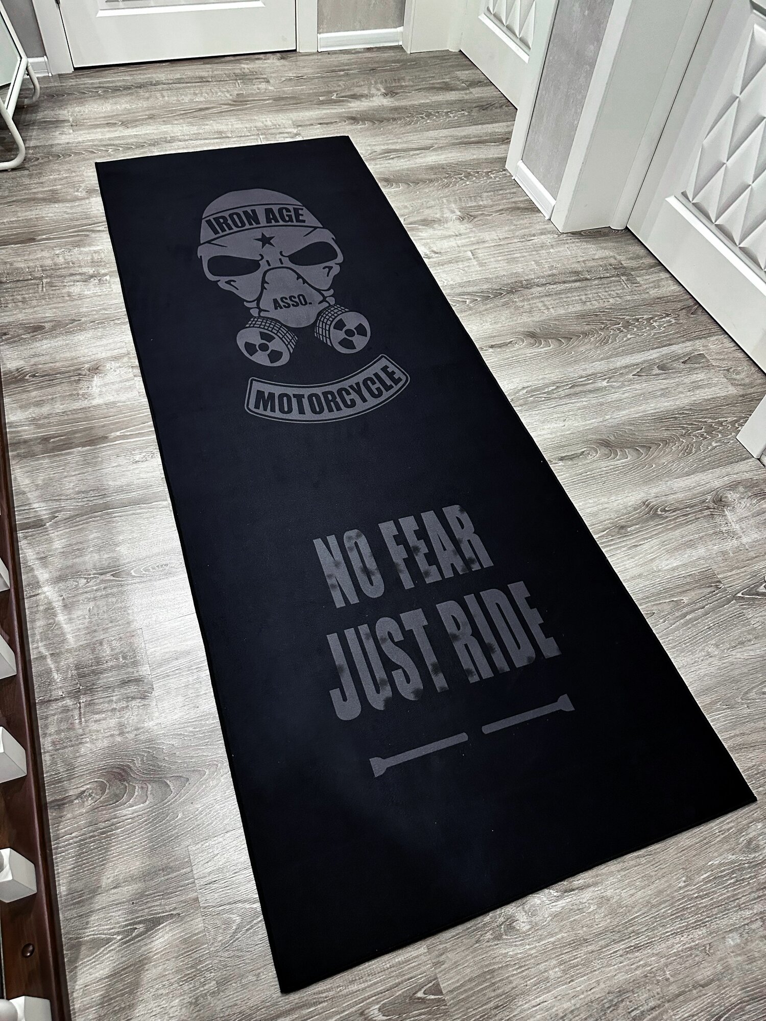 Коврик под мотоцикл