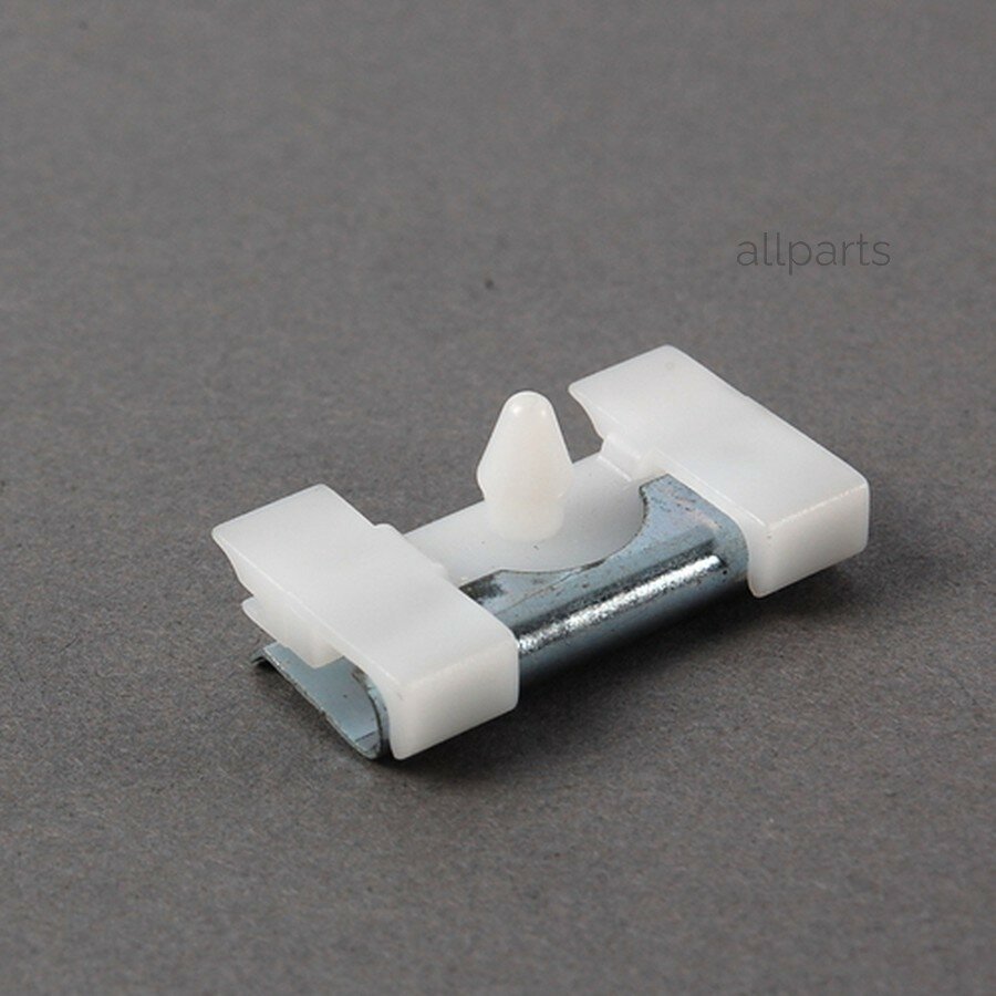 BMW 51318125892 Зажим