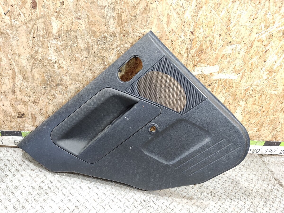 Обшивка двери задней левой FORD Fusion 2002-2012 1227897