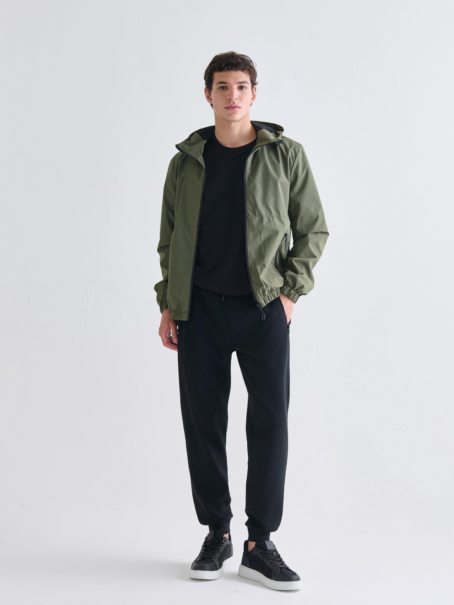 Брюки спортивные