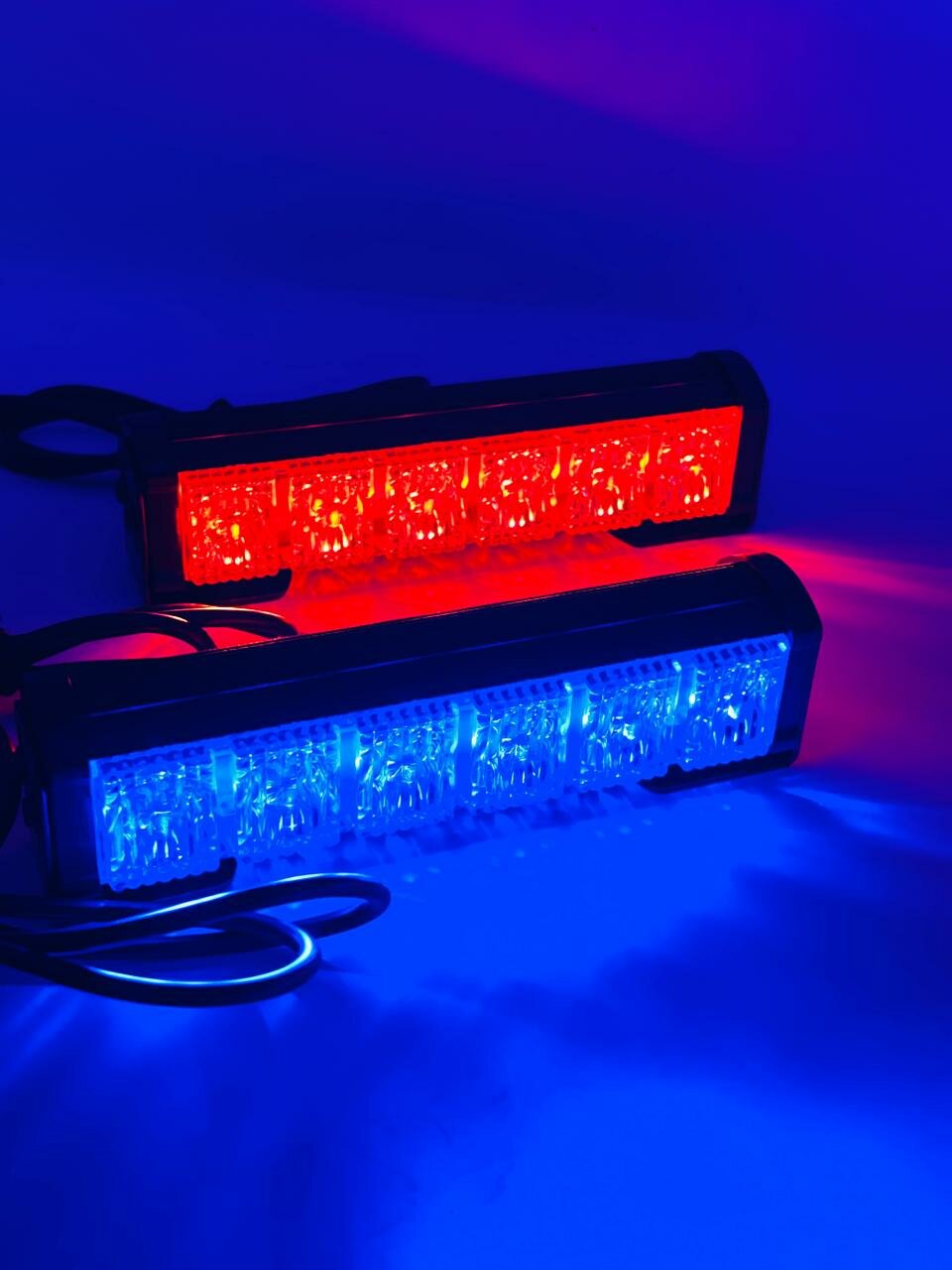 Стробоскоп под решетку радиатора Синий Красный