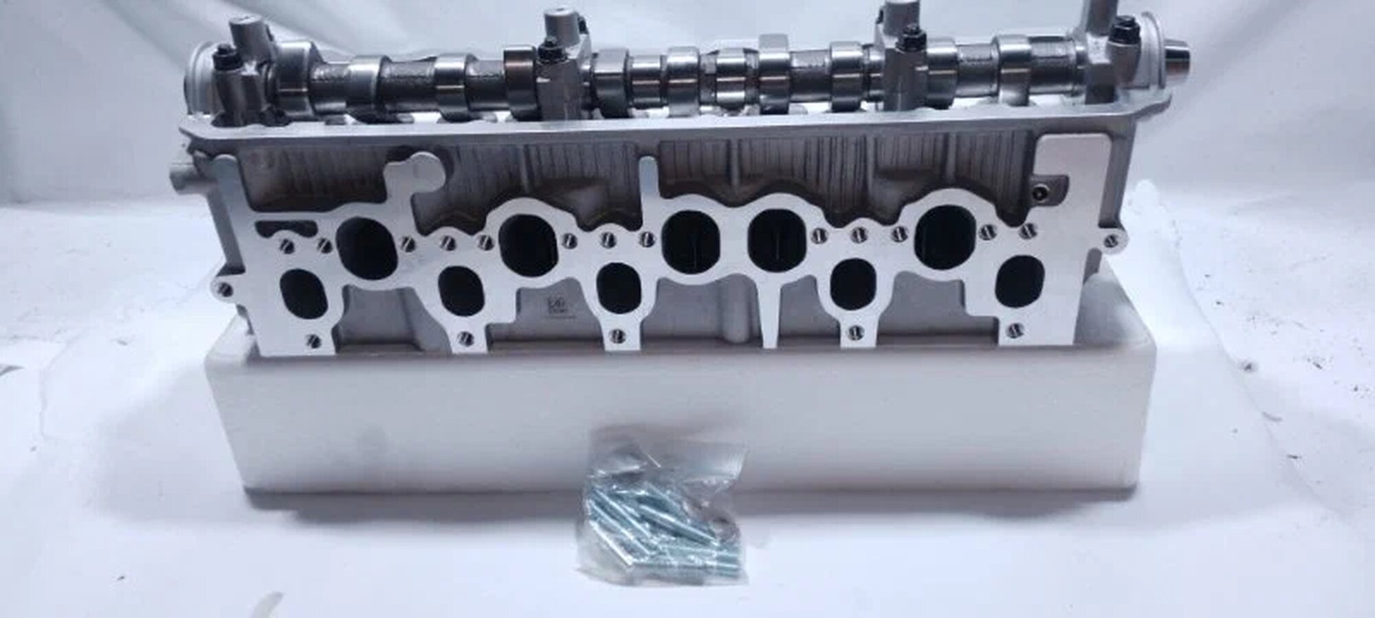 Головка блока цилиндров 074103351D VAG, для Volkswagen Transporter T4, 2400см3, дизель