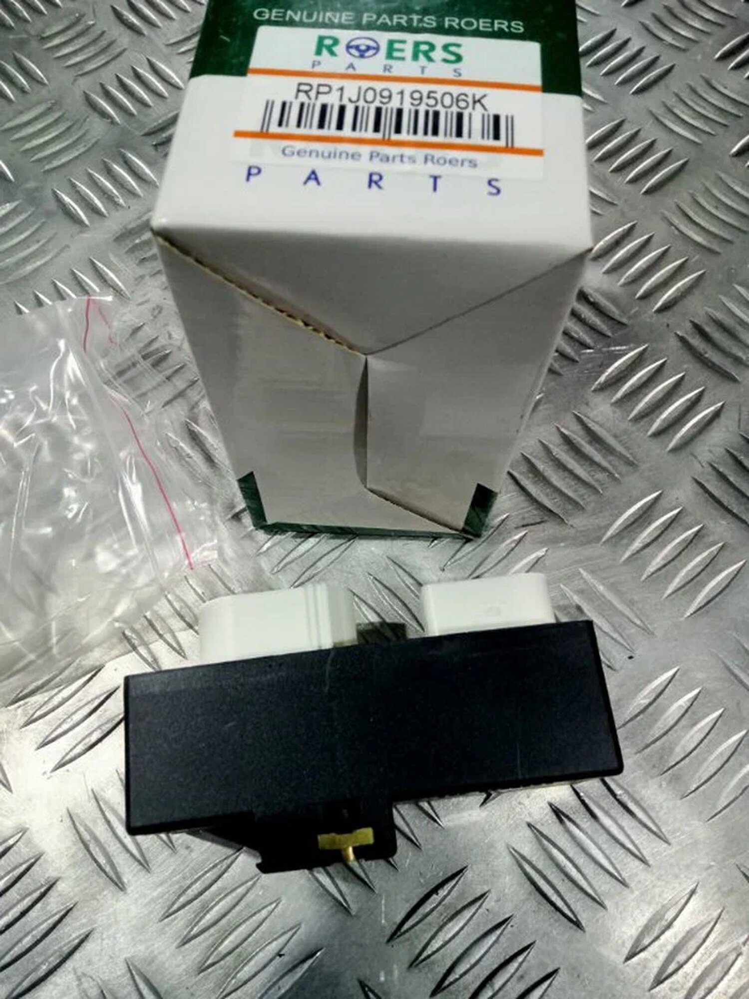 Блок управления вентилятором Vika 1J0919506K, для Audi A3, черный