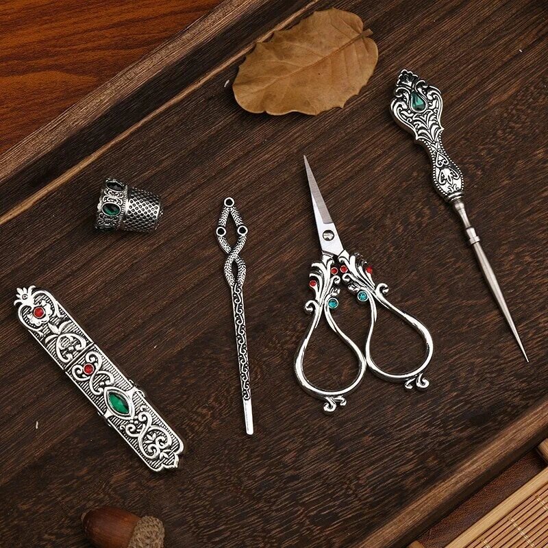 Подарочный Швейный Набор Ножниц 5в1 Jie Nuo с Аксессуарами в Античном Ретро Стиле для Рукоделия, Кройки и Шитья. Красивый Подарок для Творчества