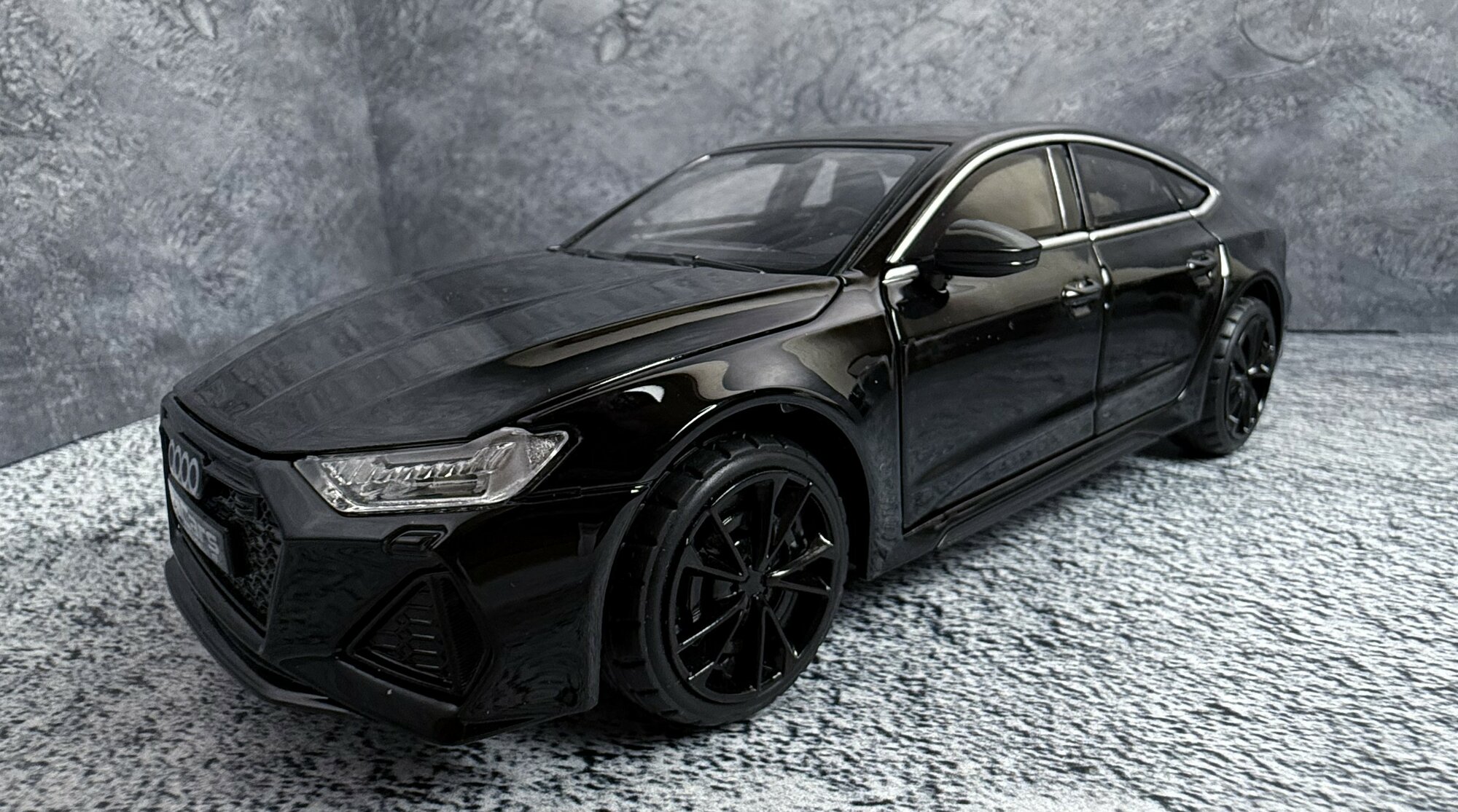 Машинка коллекционная Audi RS7, масштаб 1/24, металл, со световыми и звуковыми эффектами