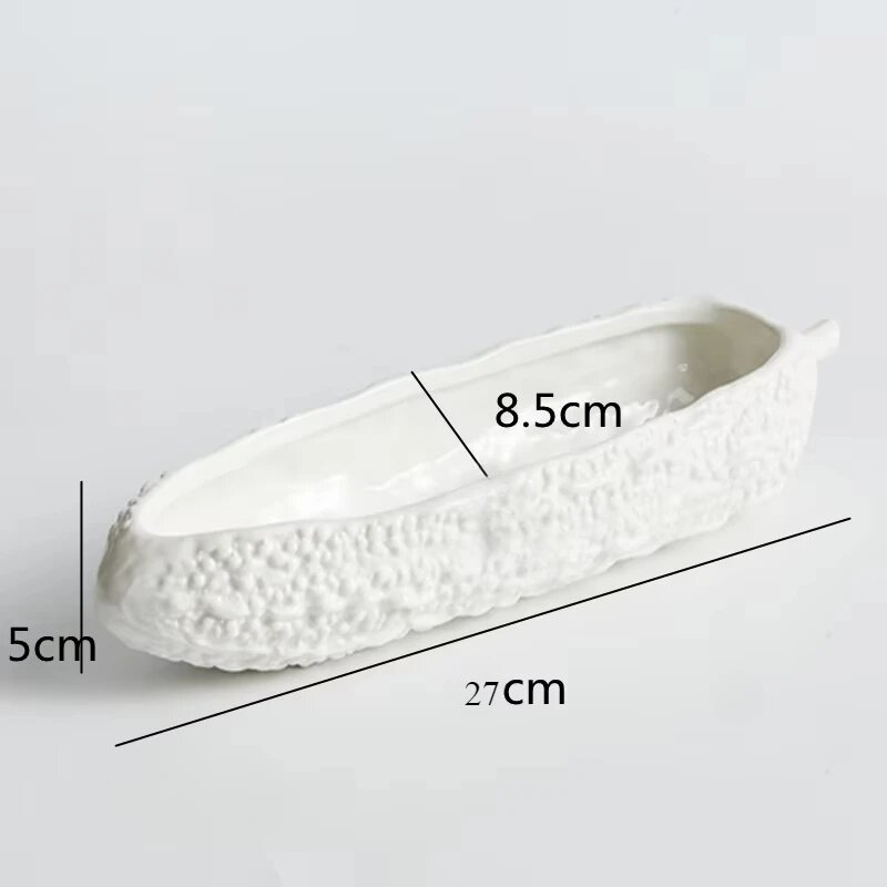 Керамическая тарелка в форме груши