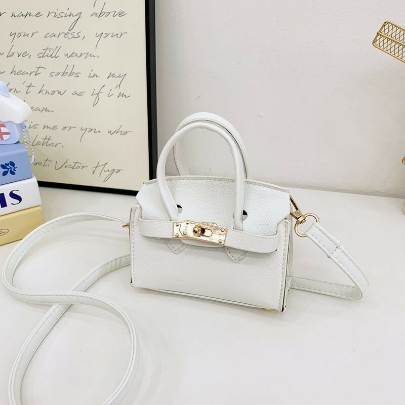 Детская универсальная мини-сумка через плечо с швами и мягким материалом для школьных дней белая